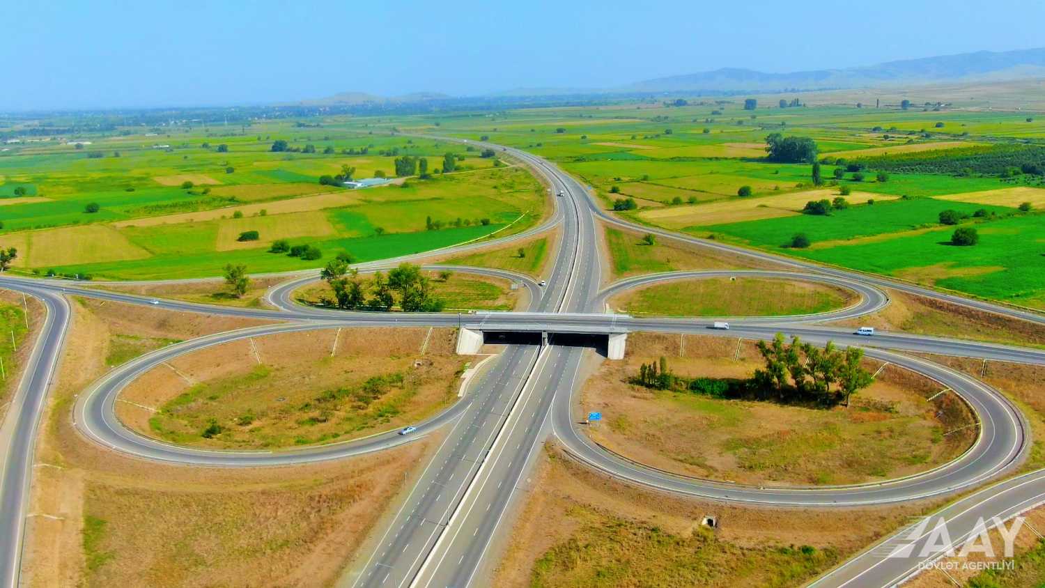 Bakı-Qazax yolunun 130 km-lik hissəsinin genişləndirilməsi işləri ...